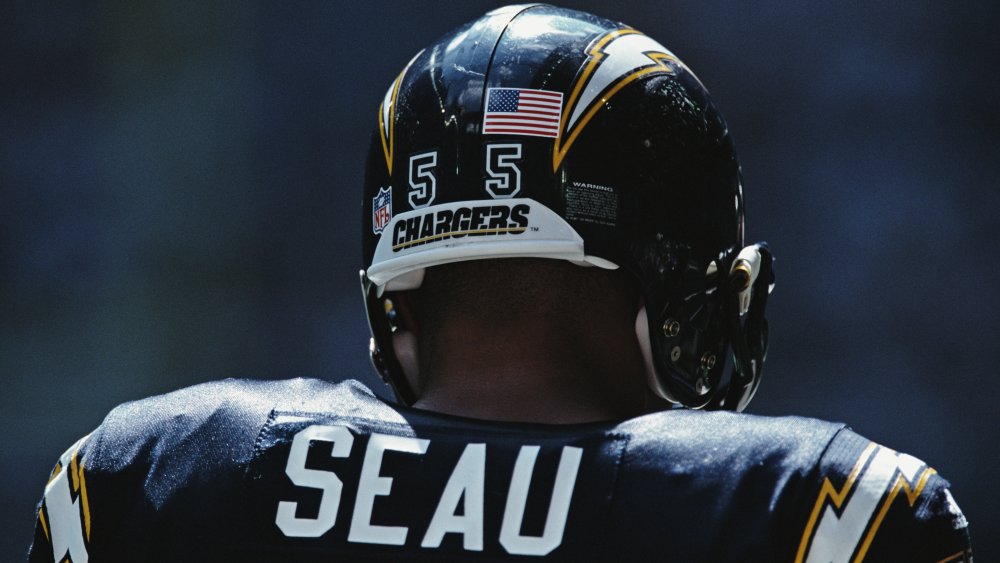The Tragic Death Of Junior Seau - PicTellMe