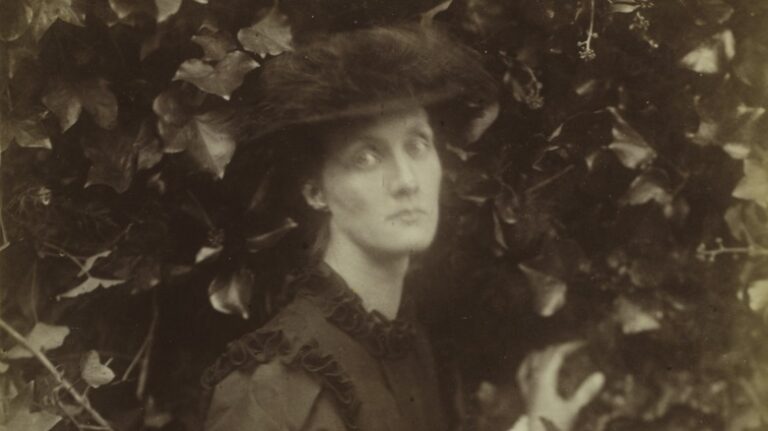 Virginia Woolf’s Tragic Real-Life Story - PicTellMe