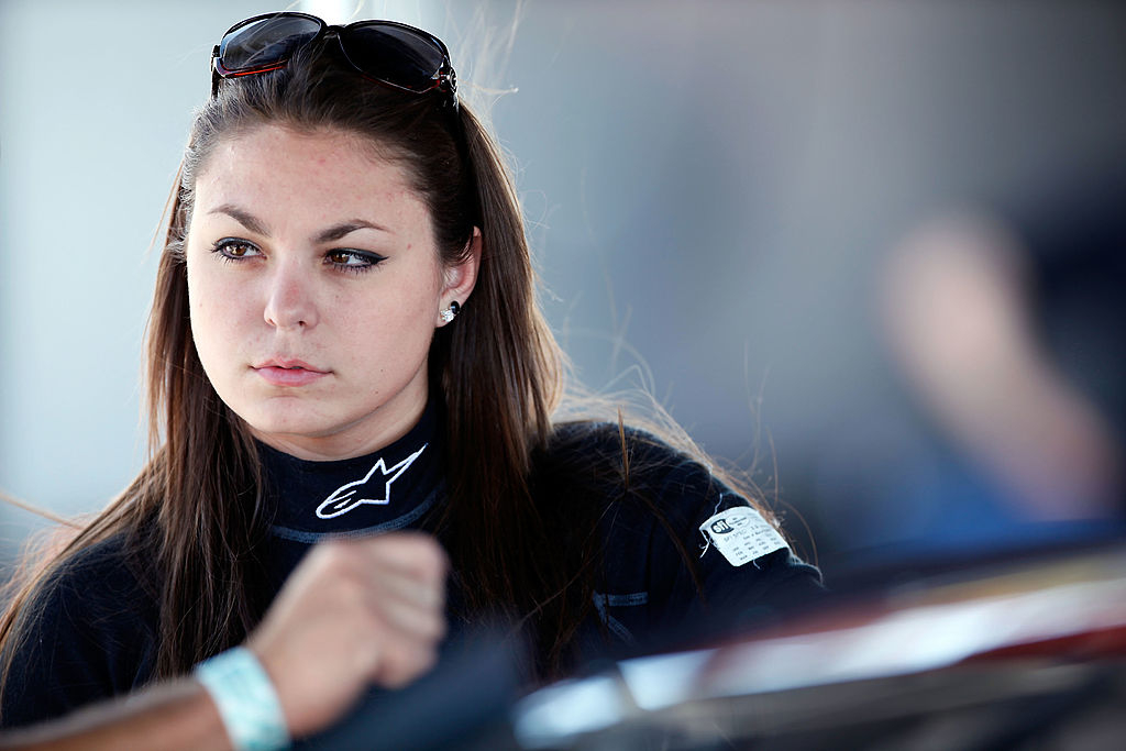 The Fast And Fabulous Women Behind The Wheel Of NASCAR - Pictellme